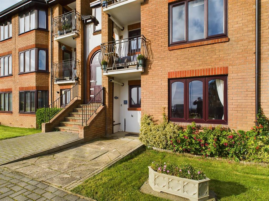 Alexandra Court, Bridlington 2 bed flat - £199,950