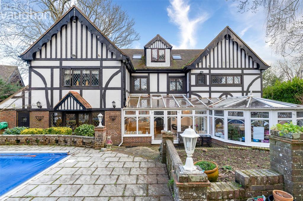 Withdean Road, Brighton, BN1 6 bed detached house for sale - £2,275,000