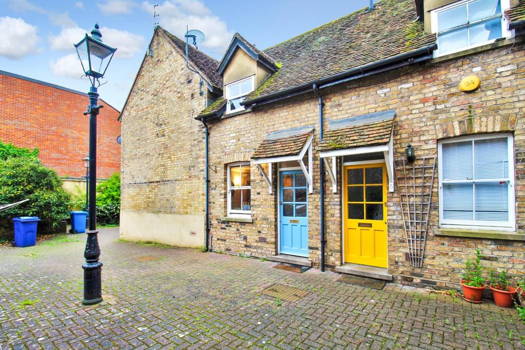 Leaside Walk, Ware 2 bed terraced house - £299,995