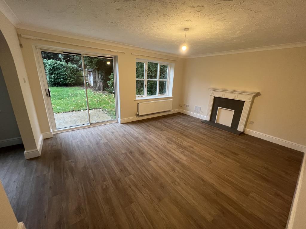 Innings Lane, Warfield, RG42 4 bed detached house - £2,500 pcm (£577 pw)