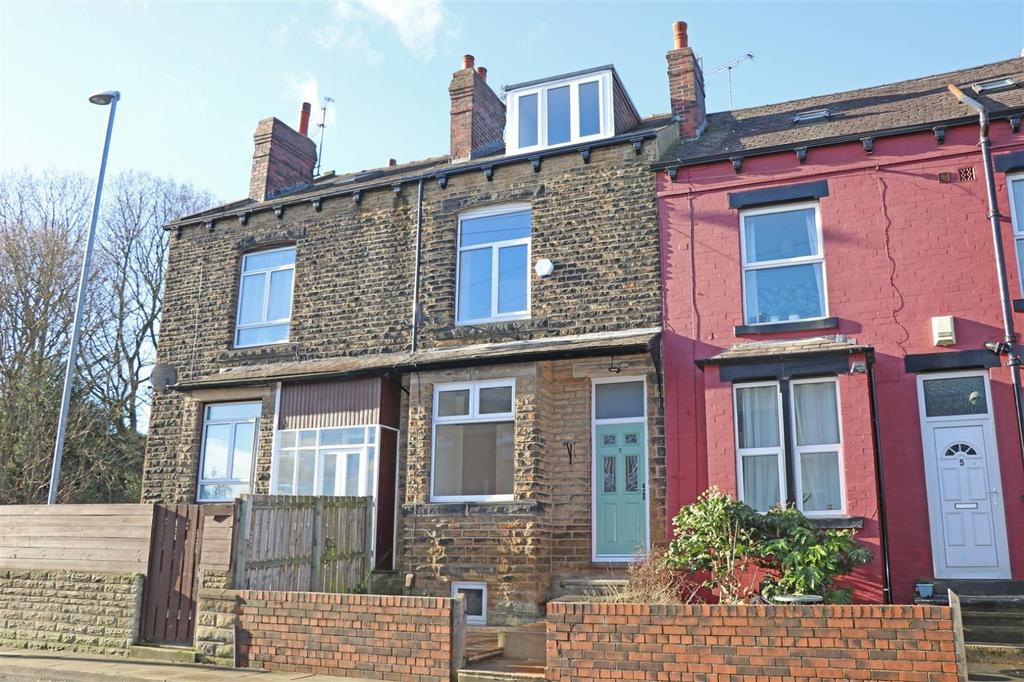 Woodville Avenue, Horsforth, Leeds... 4 bed terraced house - £1,300 pcm ...