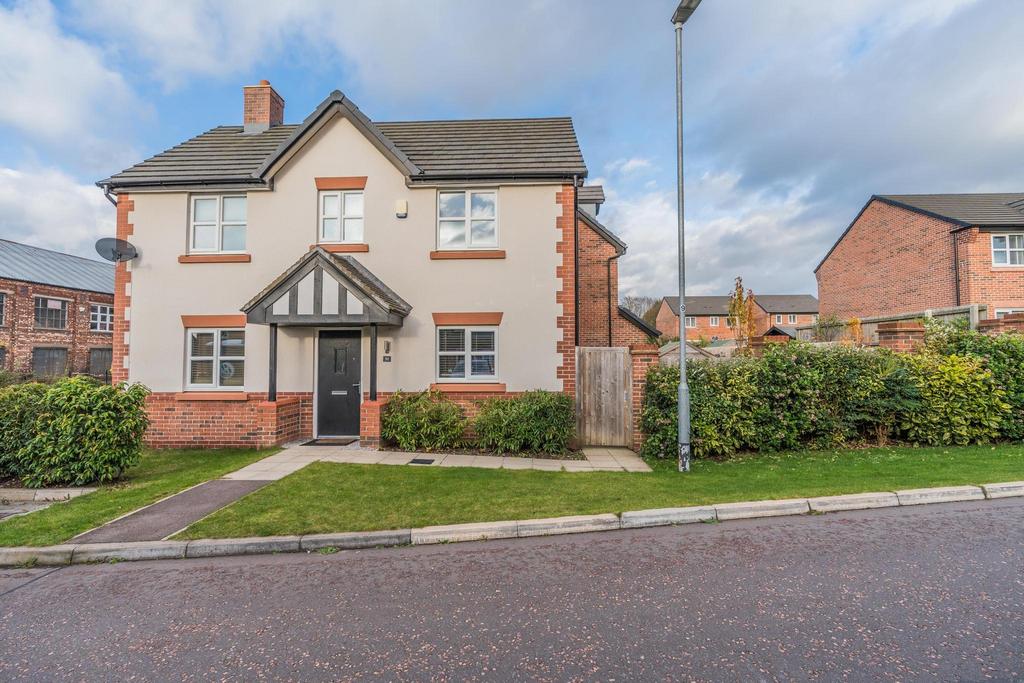 Waterways Avenue, Macclesfield, SK11 7NF 3 bed detached house - £347,500