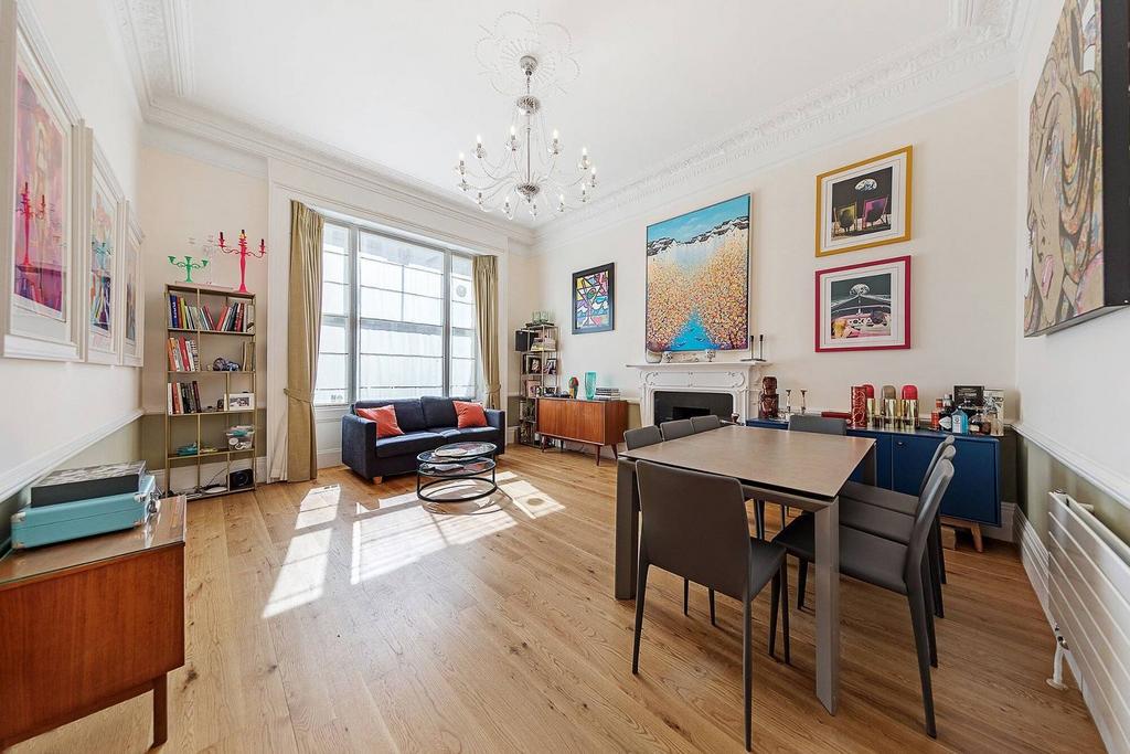 Lexham Gardens, Kensington, London, W8 2 bed flat - £4,334 pcm (£1,000 pw)