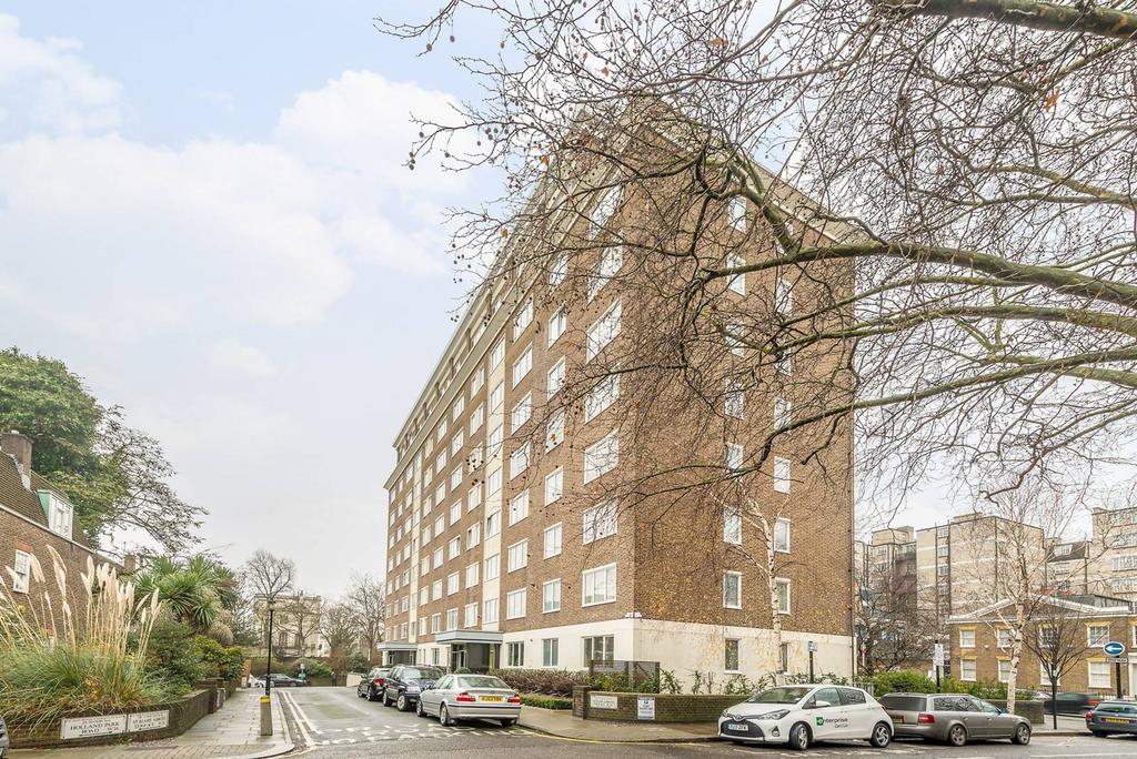 Abbots House, Holland Park, London, W14 2 bed flat for sale - £850,000