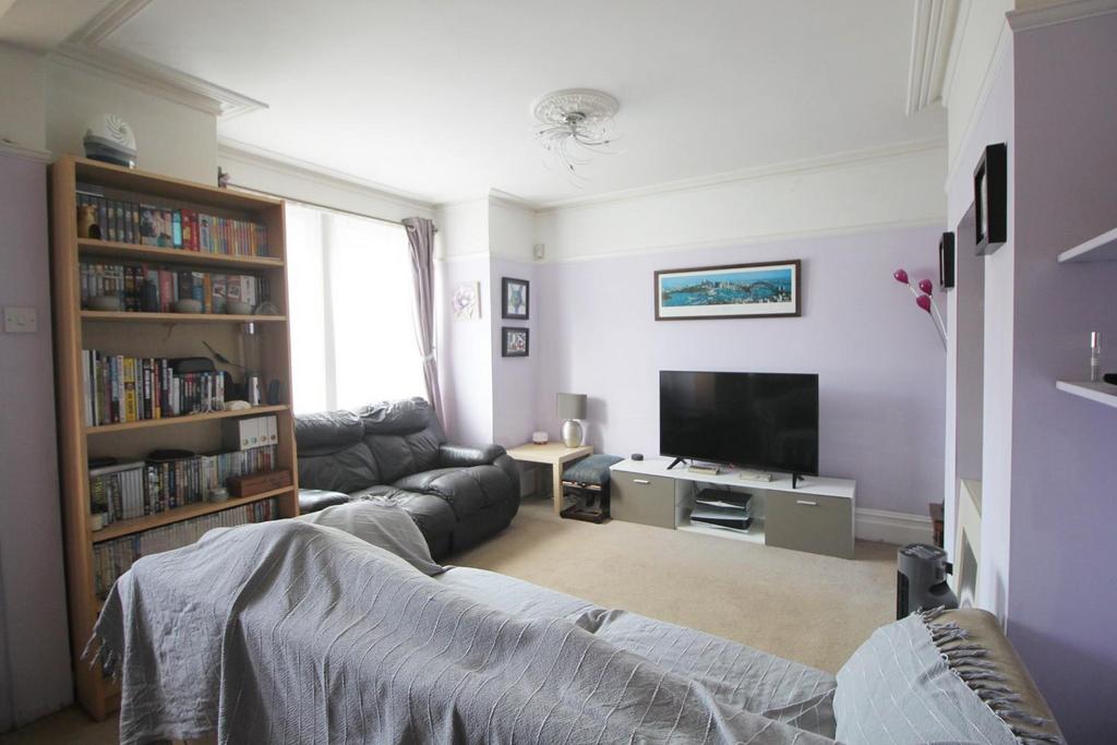 Grange Road Netley Abbey Southampton 3 Bed Semi Detached House For
