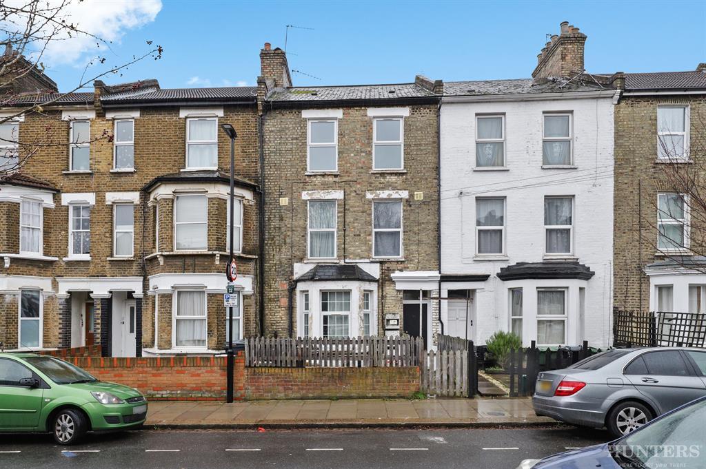 North Grove, London, N15 2 bed flat - £1,400 pcm (£323 pw)
