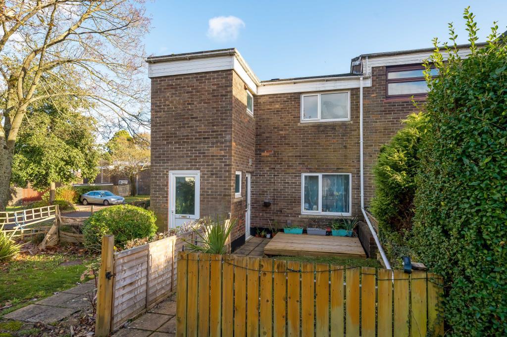 Basingstoke, Hampshire, RG24 1 bed maisonette - £160,000