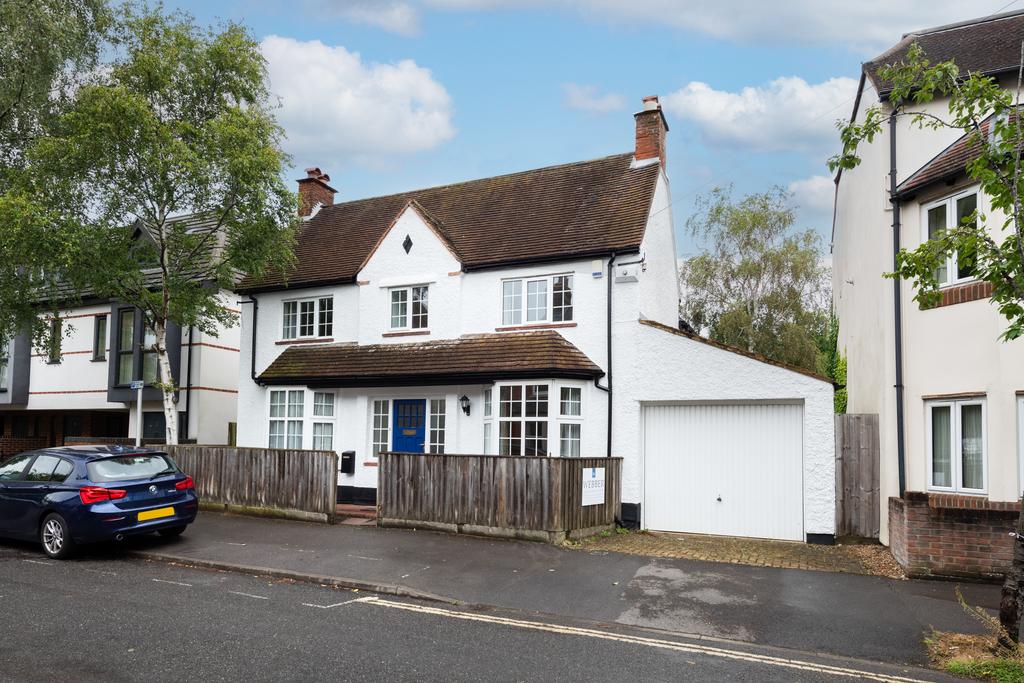 STEPHEN ROAD, HEADINGTON, OX3 4 bed detached house - £2,750 pcm (£635 pw)