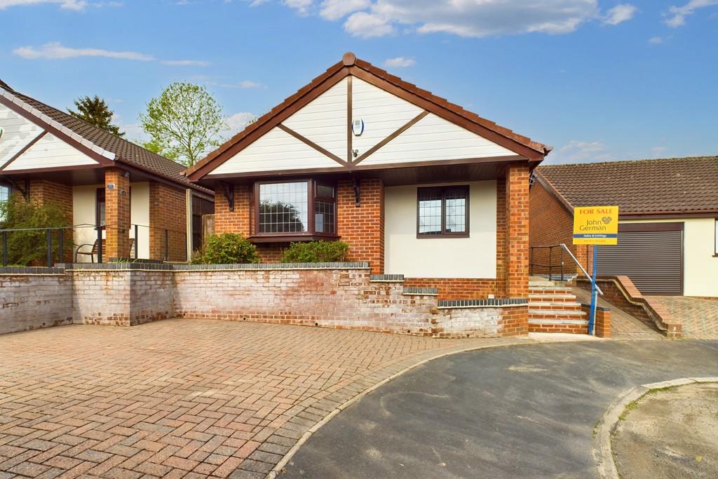 Jacobean Court, Winshill 3 bed detached bungalow for sale - £250,000