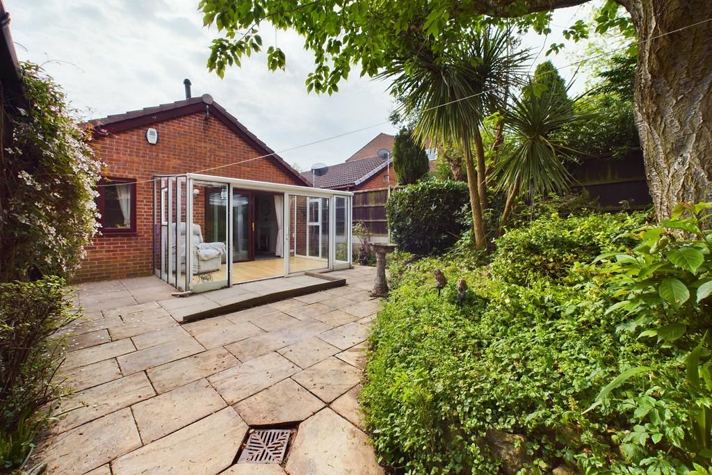 Jacobean Court, Winshill 3 bed detached bungalow for sale - £180,000