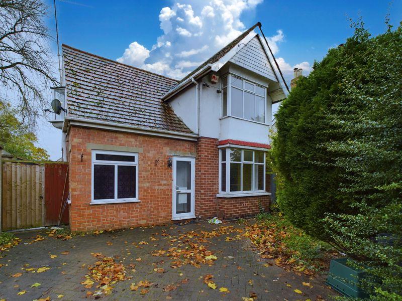 Tuffley Avenue, Gloucester 3 bed detached house for sale - £300,000