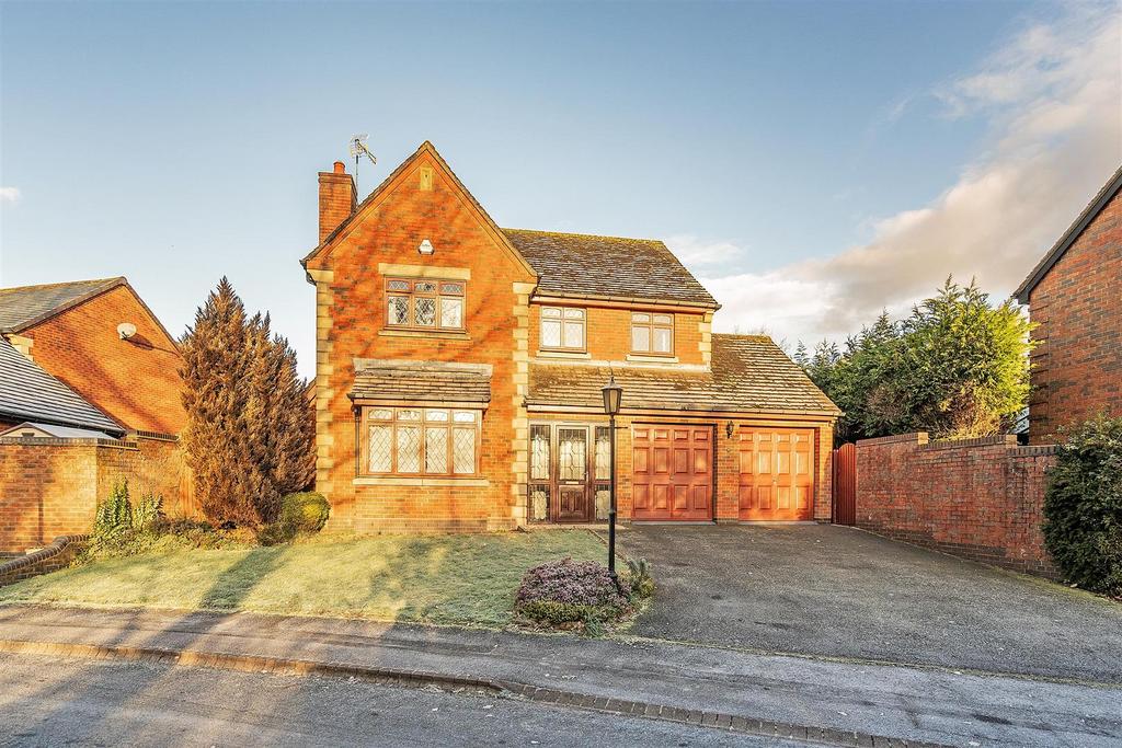 Ashborough Drive, Solihull 4 bed detached house to rent - £2,000 pcm (£ ...