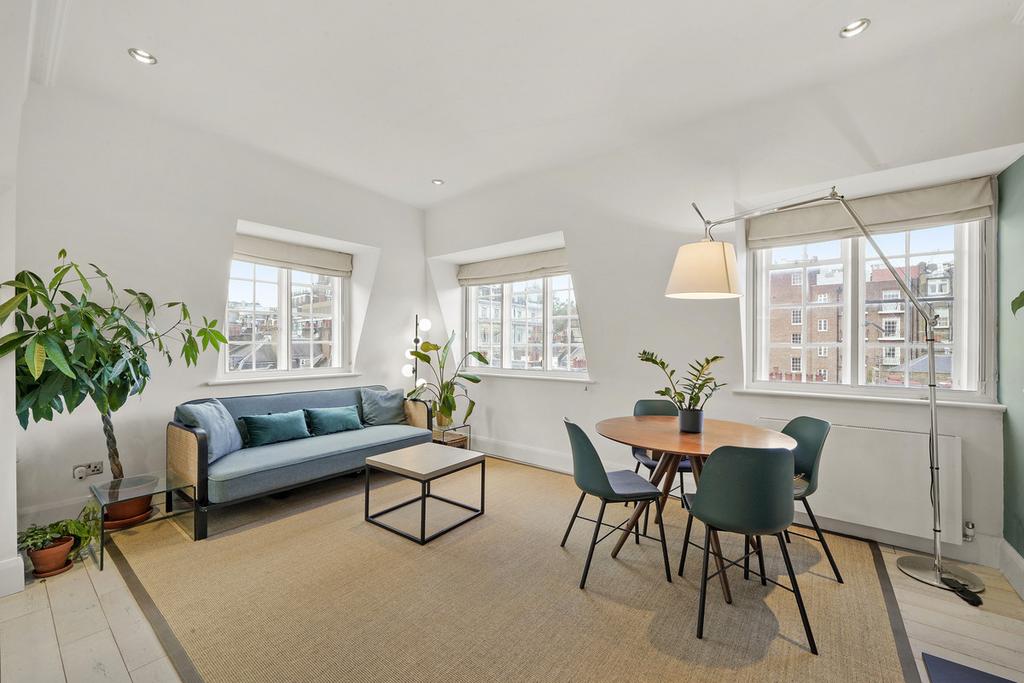 5 Shepherd Street, London, W1J 2 bed apartment - £1,450,000