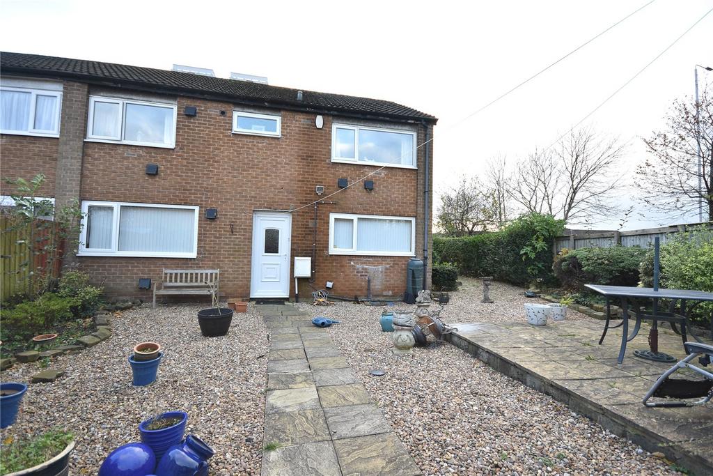 Sherburn Road, Leeds, West Yorkshire 4 bed end of terrace house for ...