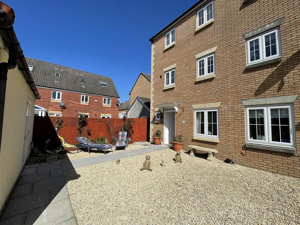 Tir Yr Yspyty, Llanelli SA14 4 bed townhouse for sale - £229,995