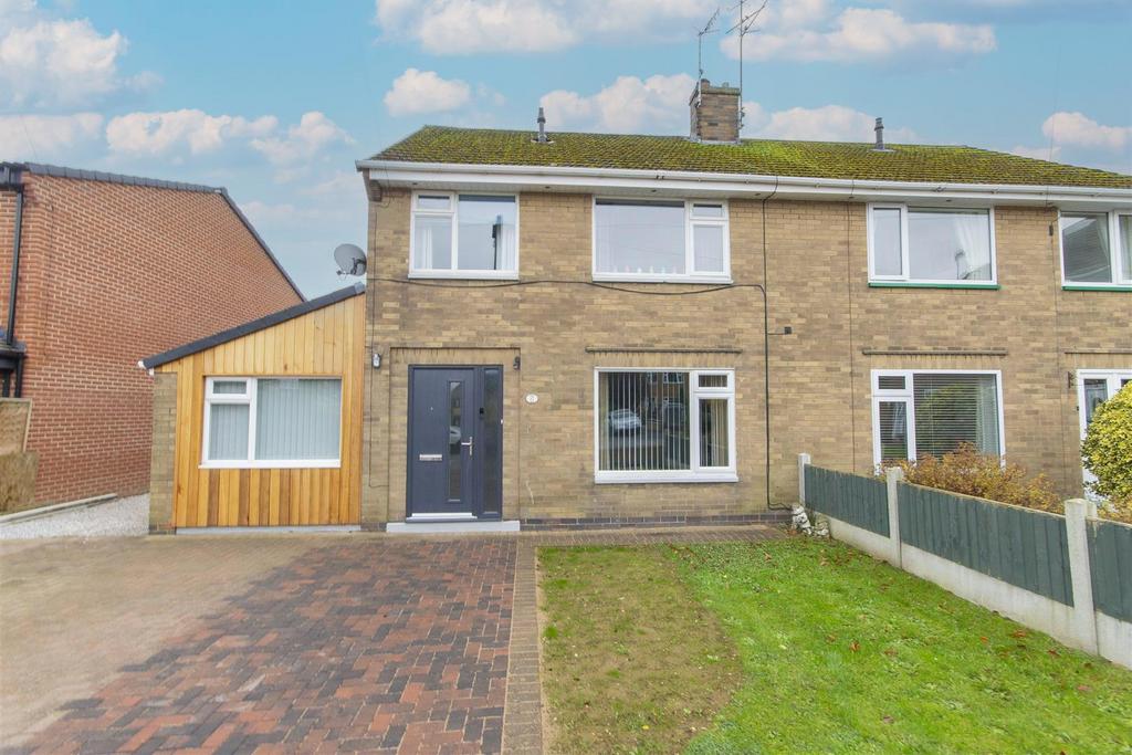 Welwyn Close, Ashgate, Chesterfield 4 bed semi-detached house - £315,000