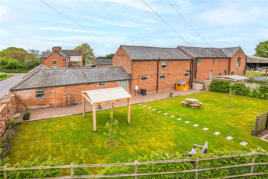 1 The Barns, Fauls Farm, Fauls... 4 bed barn conversion - £550,000