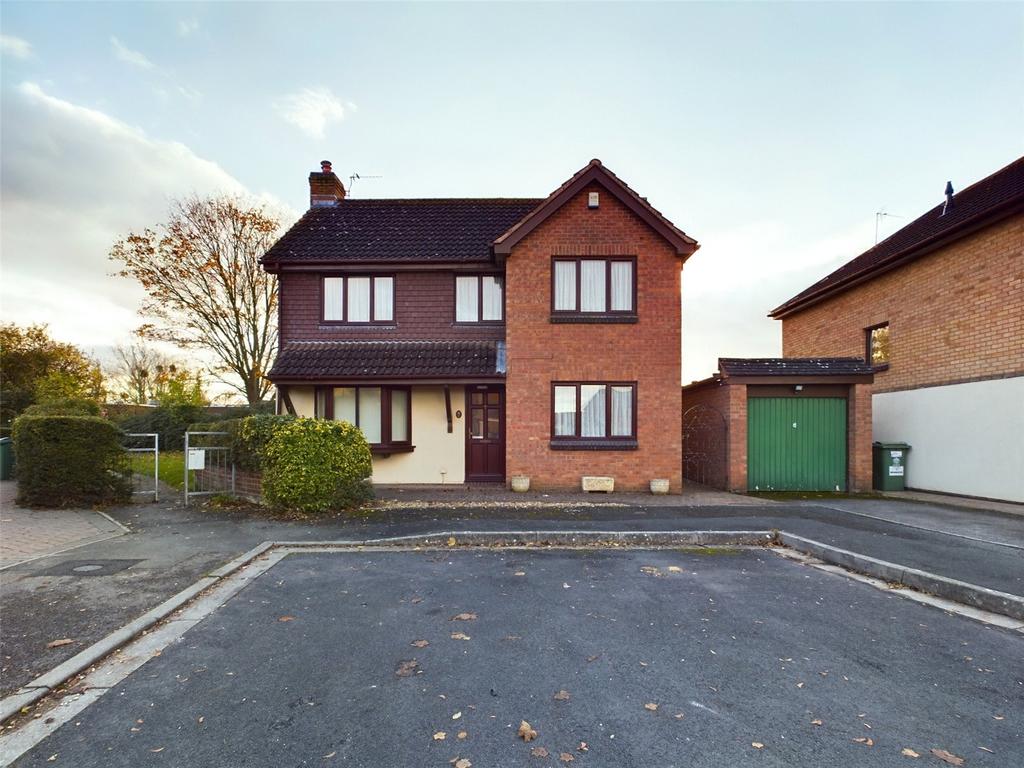 Ashmead, Gloucester, Gloucestershire, GL2 4 bed detached house for sale ...