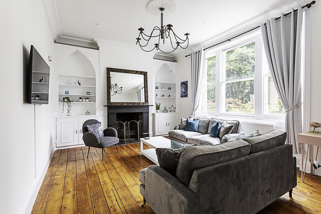Victoria Rise, Clapham, London SW4 2 bed flat to rent - £3,320 pcm (£ ...