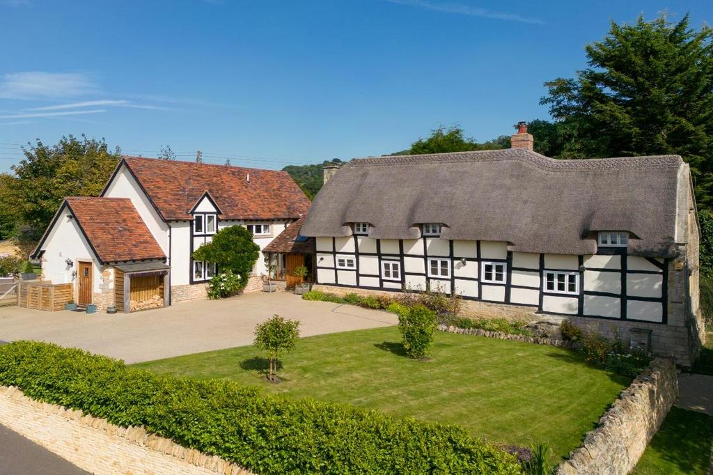 Manor Lane, Bredons Norton... 4 bed detached house - £900,000