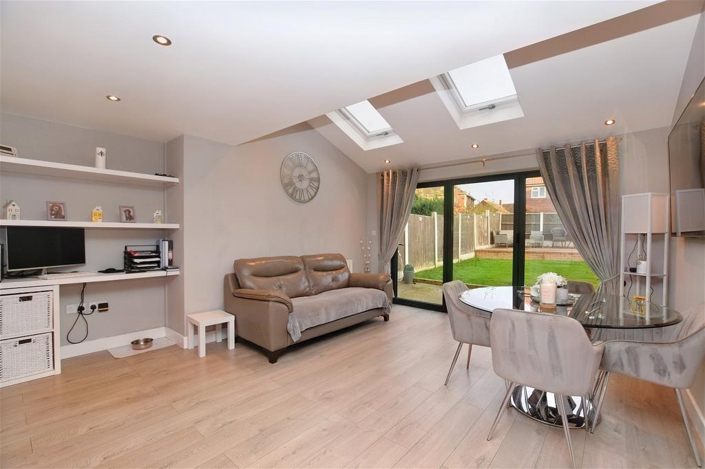 Rydal Grove, Runcorn 3 bed semi-detached house for sale - £225,000