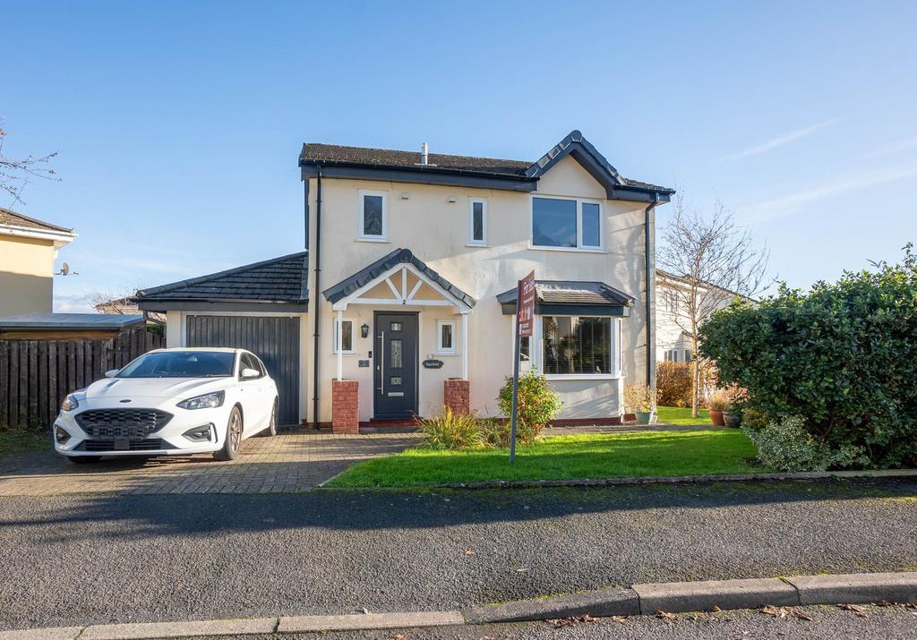 2 Maple Drive, Kendal 4 bed detached house for sale - £390,000