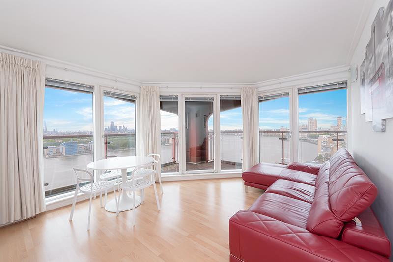 Seacon Tower, Hutchings Street... 2 bed flat - £2,492 pcm (£575 pw)