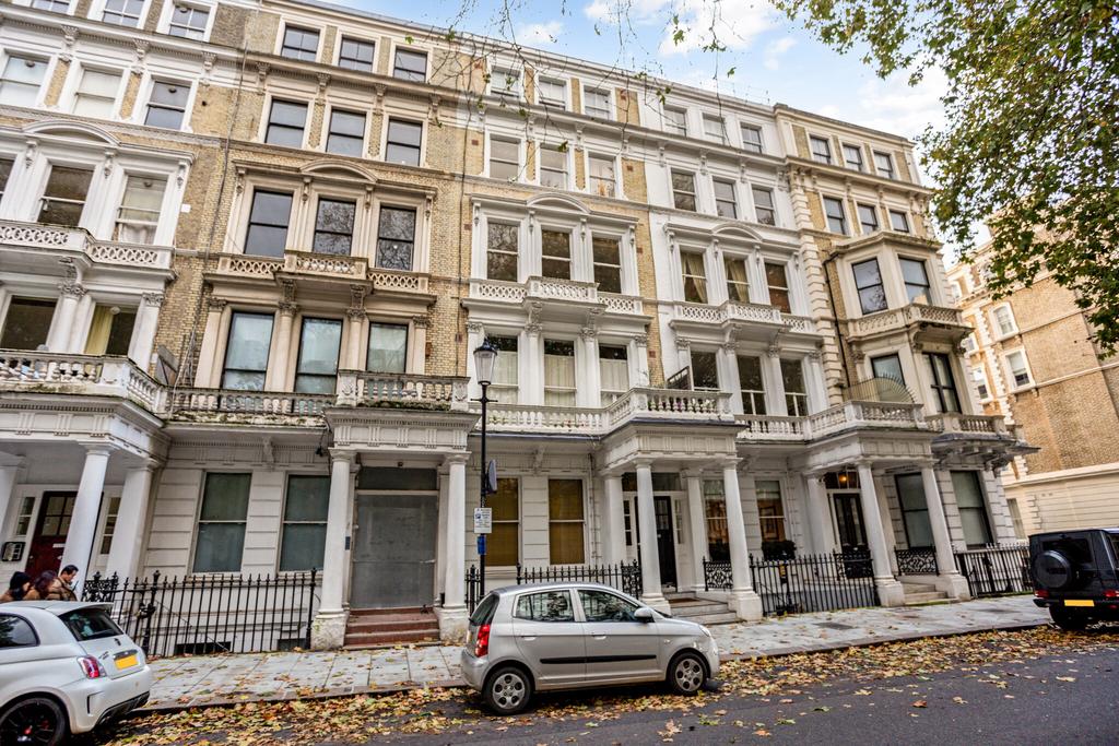 Courtfield Gardens, London, SW5 1 bed apartment for sale - £600,000