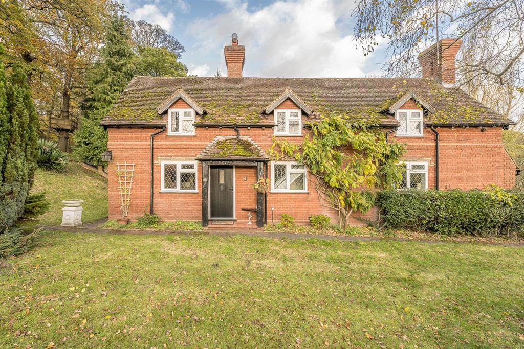 The Oaklands Cottage, Greensforge Lane, Stourbridge, DY7 5BA 4 bed ...