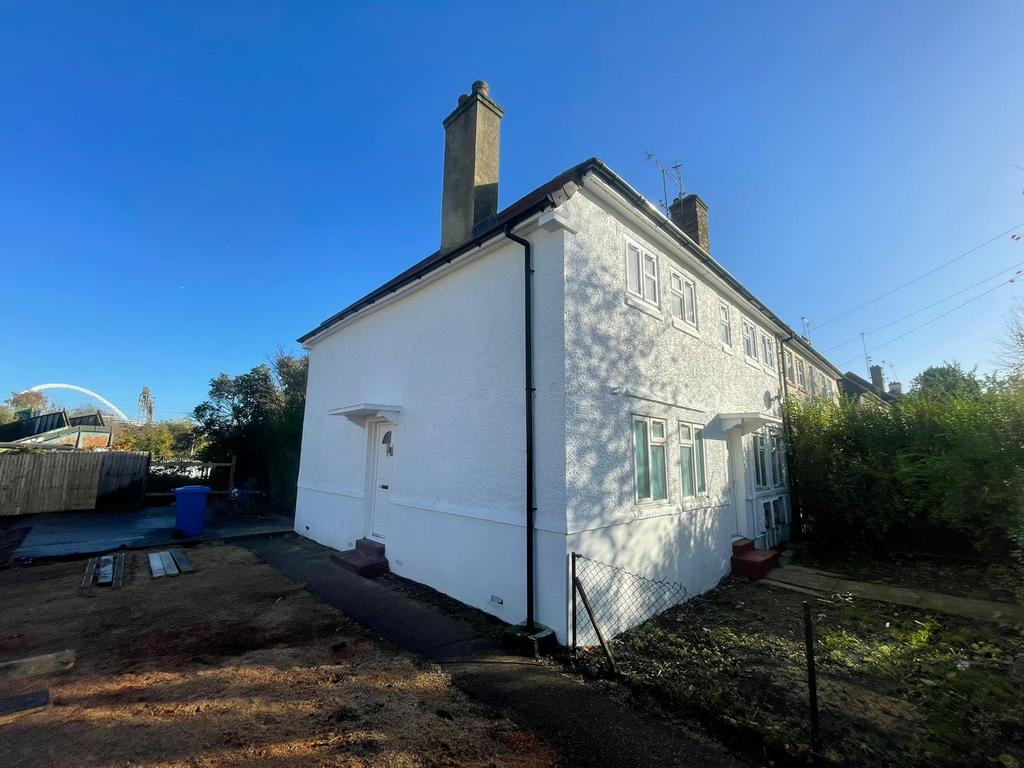 Lyon Park Avenue, Wembley, Middlesex HA0 2 bed maisonette - £2,250 pcm ...