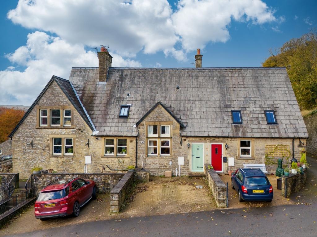 Old School Close, Settle, BD24 2 bed terraced house - £215,000