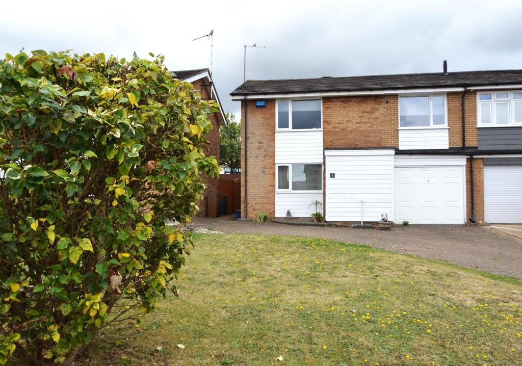 Vicarage Road, Buntingford, SG9 9BE 4 bed semi-detached house - £498,000