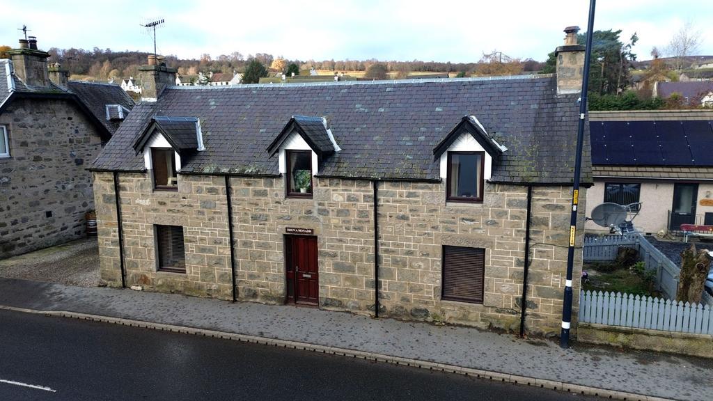 Main Street, Newtonmore 3 bed detached house for sale - £270,000