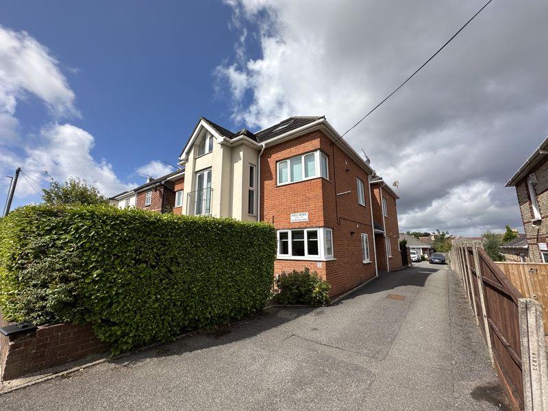 Sea View Road, Poole BH12 2 bed apartment for sale - £200,000