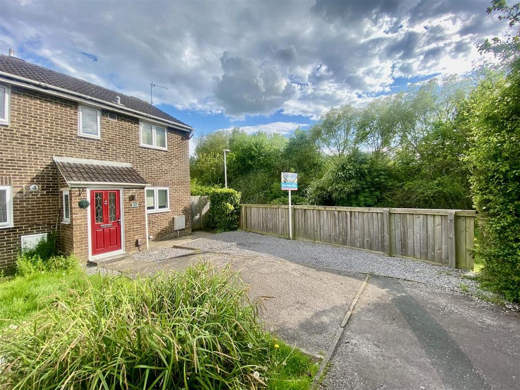 The Chesters, Swindon SN5 2 bed end of terrace house - £230,000