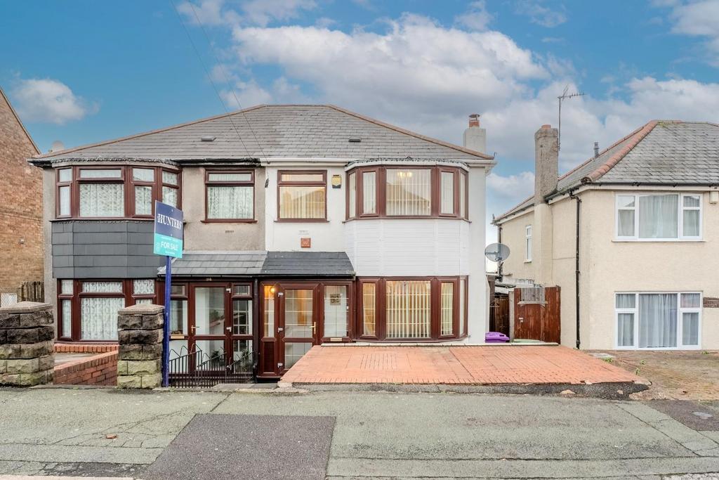 Mount Road, Lanesfield 3 bed semi-detached house - £190,000