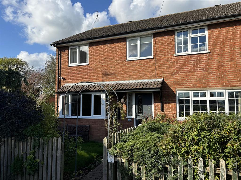 Ash Close, Ratby, Leics 3 bed townhouse for sale - £210,000