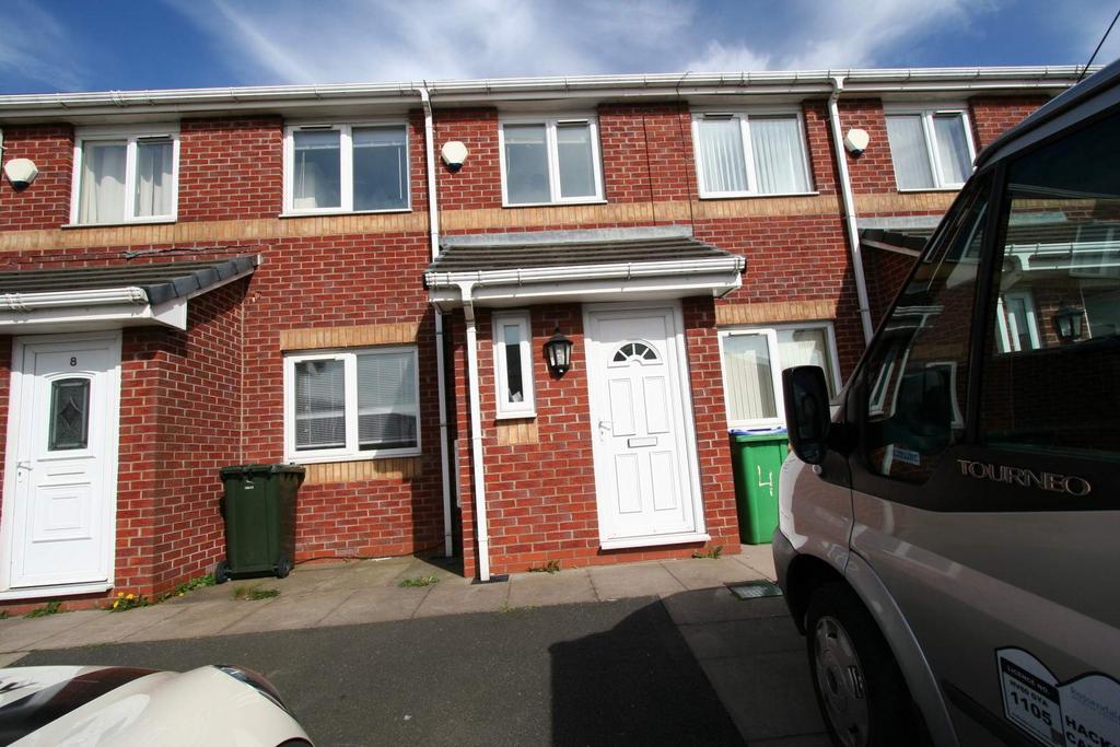 Worsley Place, Newbold, Rochdale 3 bed terraced house - £700 pcm (£162 pw)