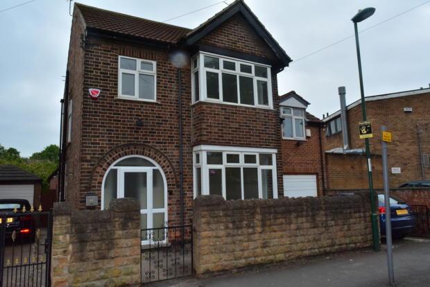 2 Arnesby Road, Nottingham, NG7 2EA 5 bed detached house - £2,925 pcm ...
