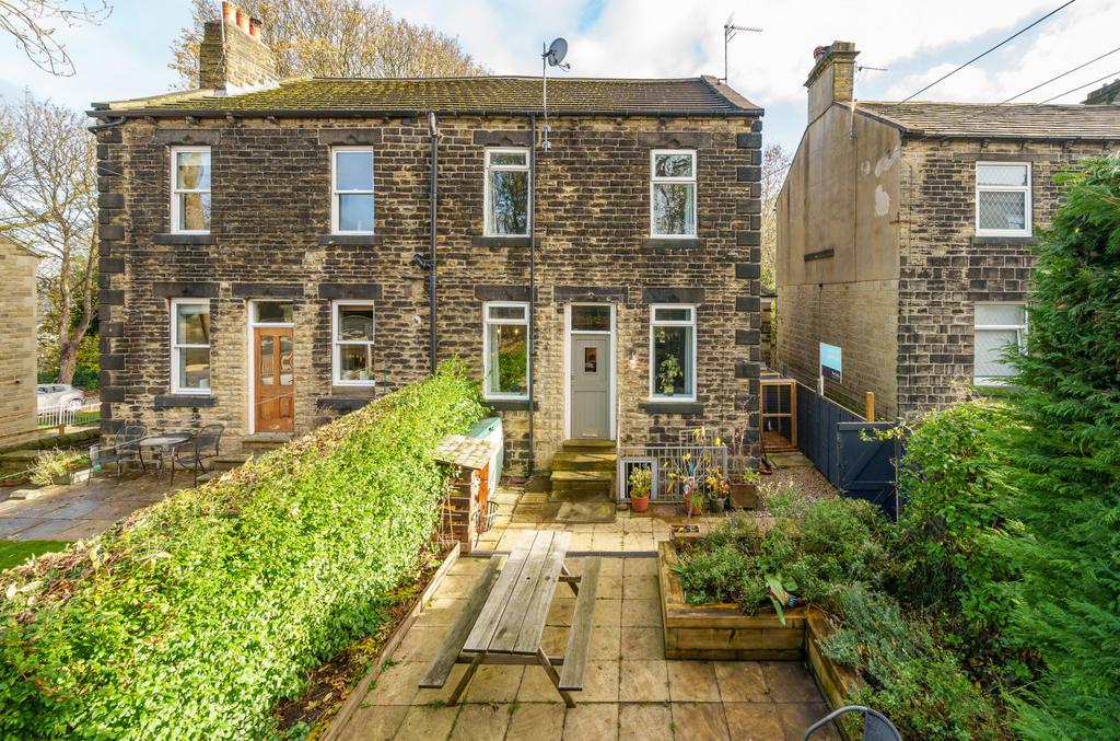Edroyd Place Farsley Pudsey West Yorkshire Ls28 2 Bed End Of