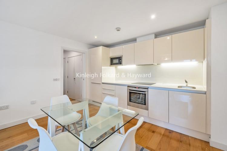 Crampton Street London SE17 2 bed apartment - £2,383 pcm (£550 pw)