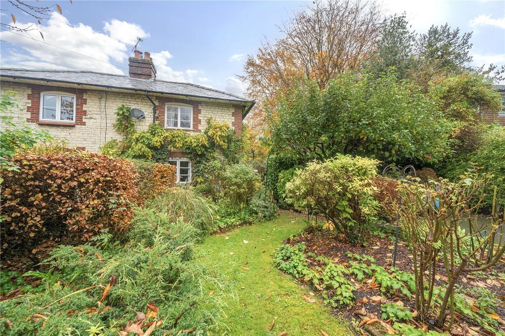 Bones Lane, Buriton, Petersfield, Hampshire, GU31 2 bed semi-detached ...