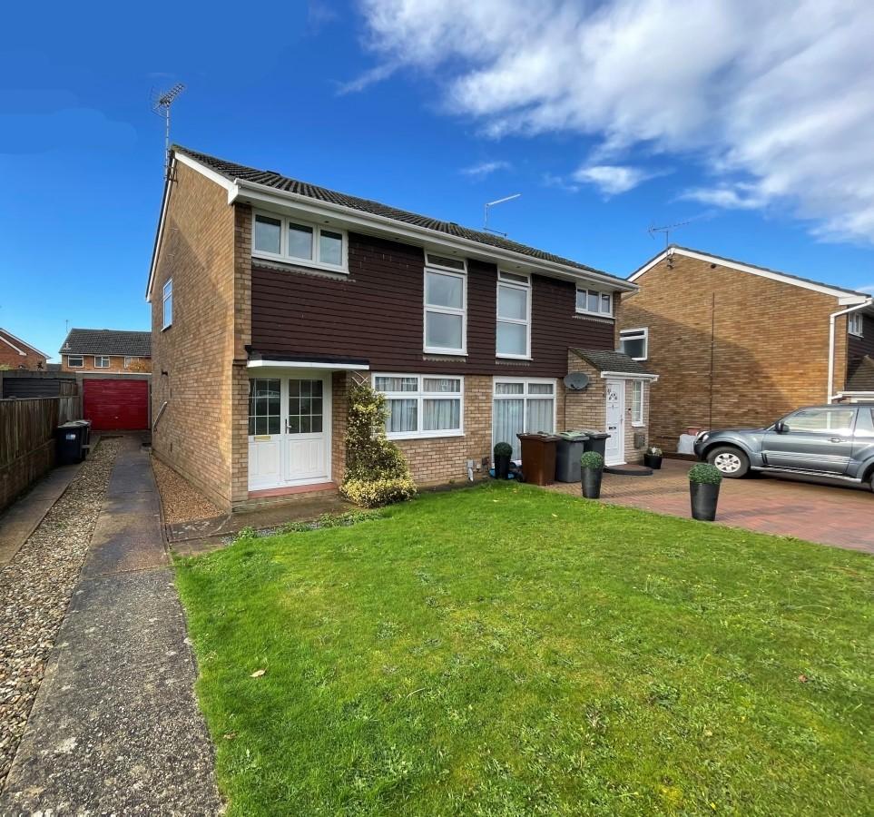Molescroft Way, Tonbridge, Kent 3 bed semi-detached house - £450,000
