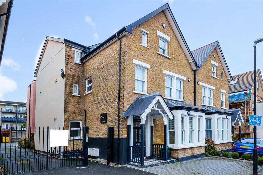 Hatherley Road, Sidcup 2 bed flat - £375,000