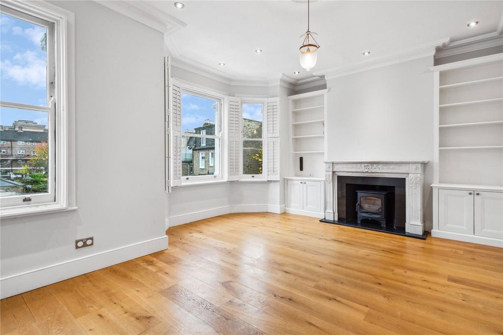 Cicada Road, London, SW18 3 bed apartment - £3,500 pcm (£808 pw)