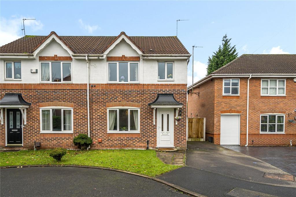Alasdair Close, Chadderton, Oldham, OL9 3 bed semi-detached house - £ ...
