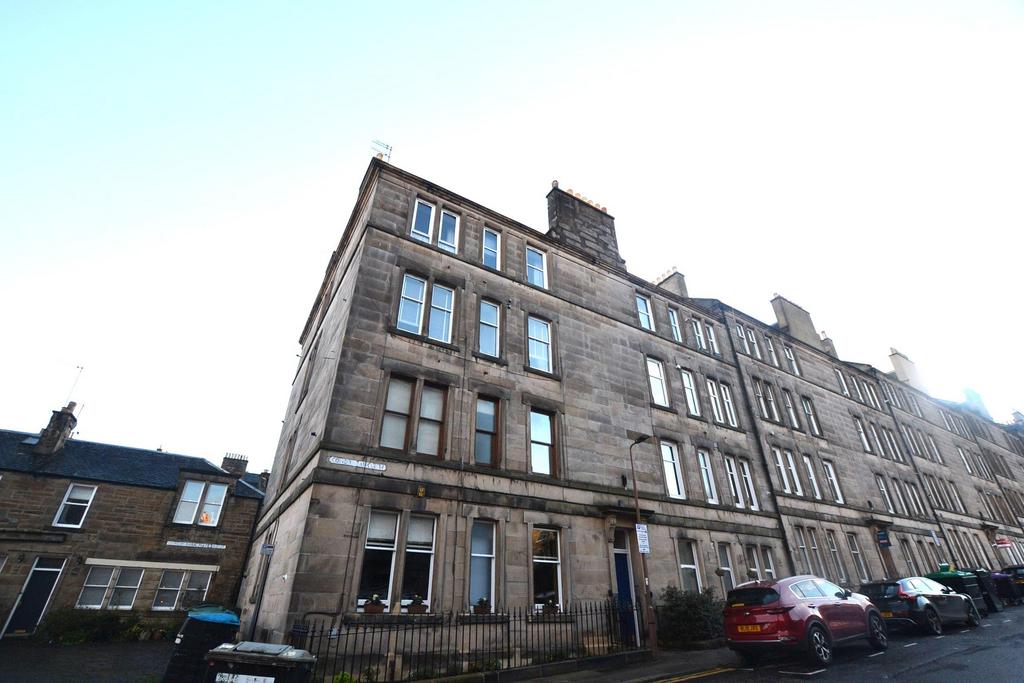 Comely Bank Row, Stockbridge... 1 bed flat - £1,195 pcm (£276 pw)