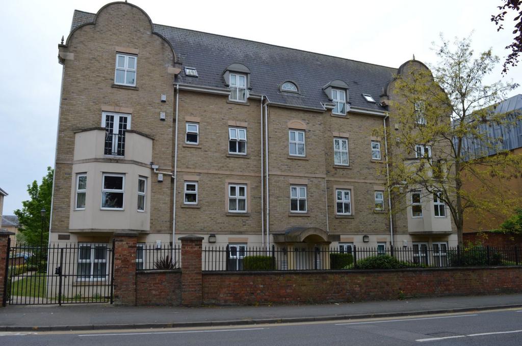 Billing Road, Town Centre, Northampton NN1 5BL 2 bed flat to rent - £ ...