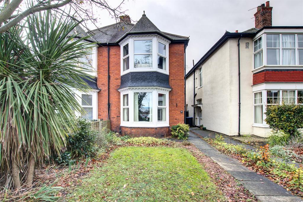 The Avenue, Linthorpe, Middlesbrough... 4 bed semi-detached house - £ ...