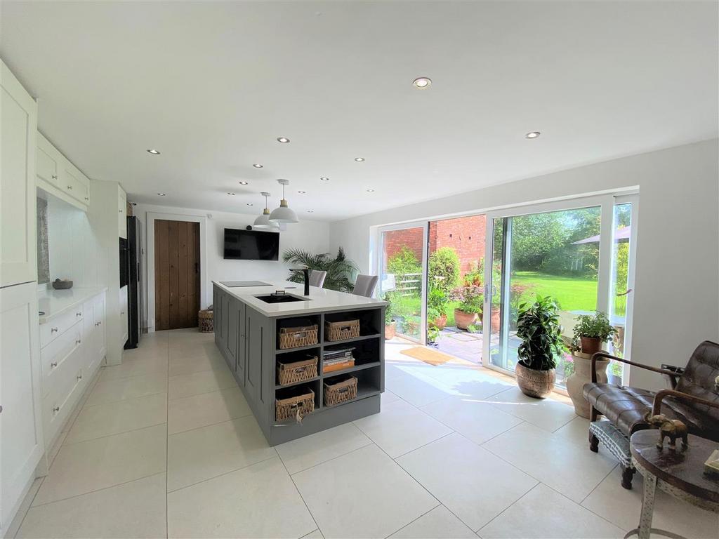 Moreton Meadows Farm, Stony Lane, Congleton 4 bed cottage for sale - £ ...